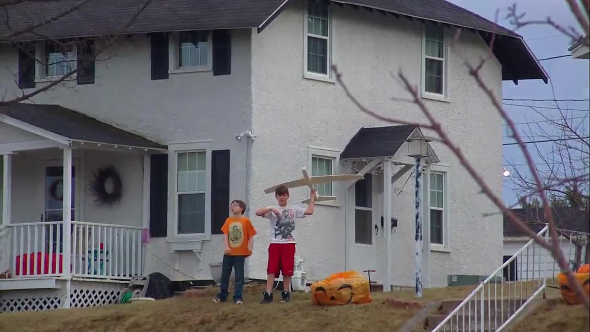 Glider Model Plane Crash | Jukin Licensing