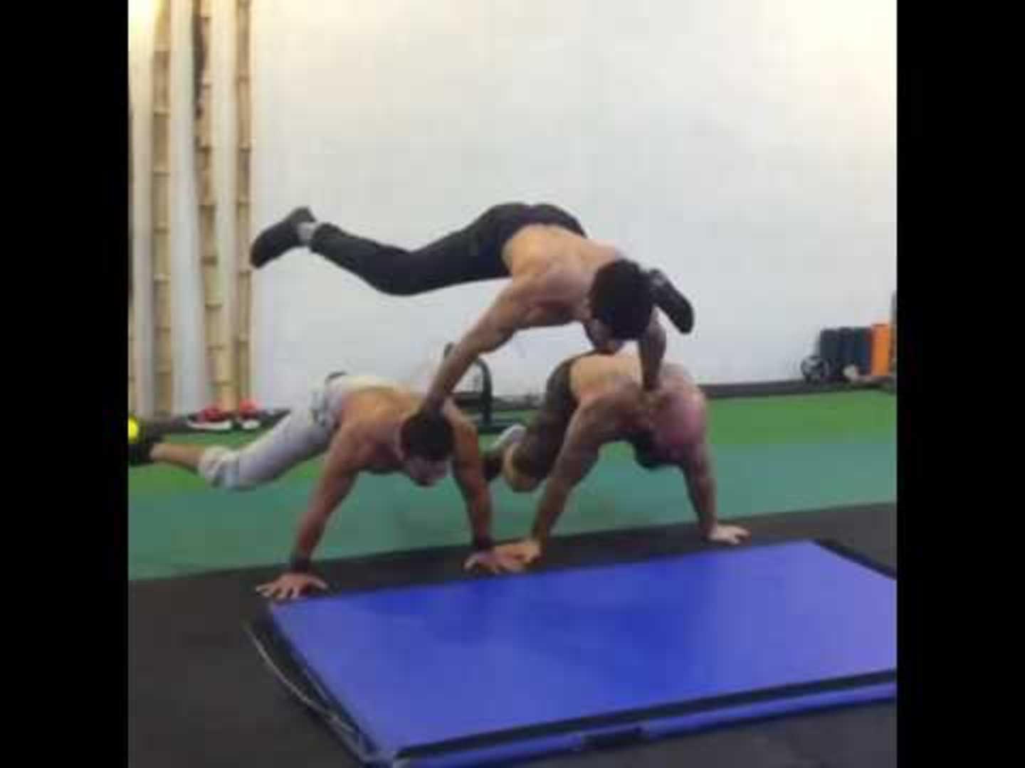 Extreme Pyramid Push Up | Jukin Licensing