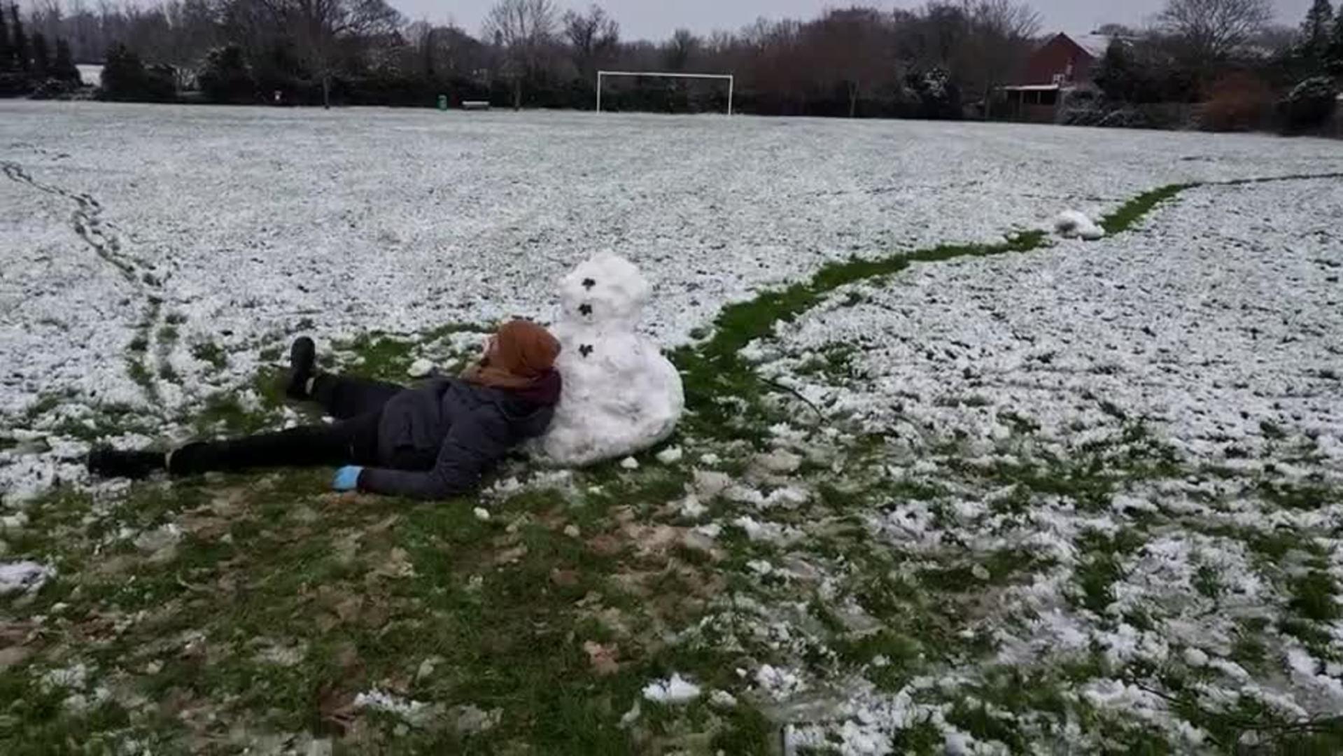 Wrestling Moves on Snowman | Jukin Licensing