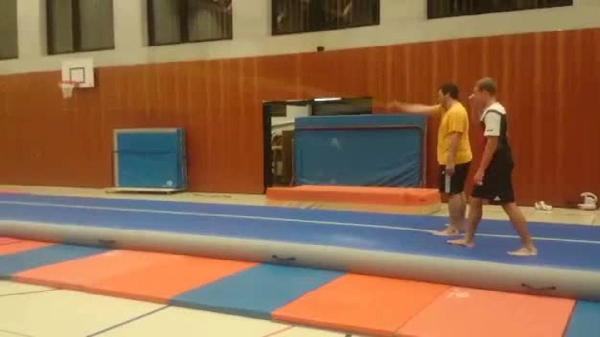 Guy Gets Tangled in Jump Rope | Jukin Licensing