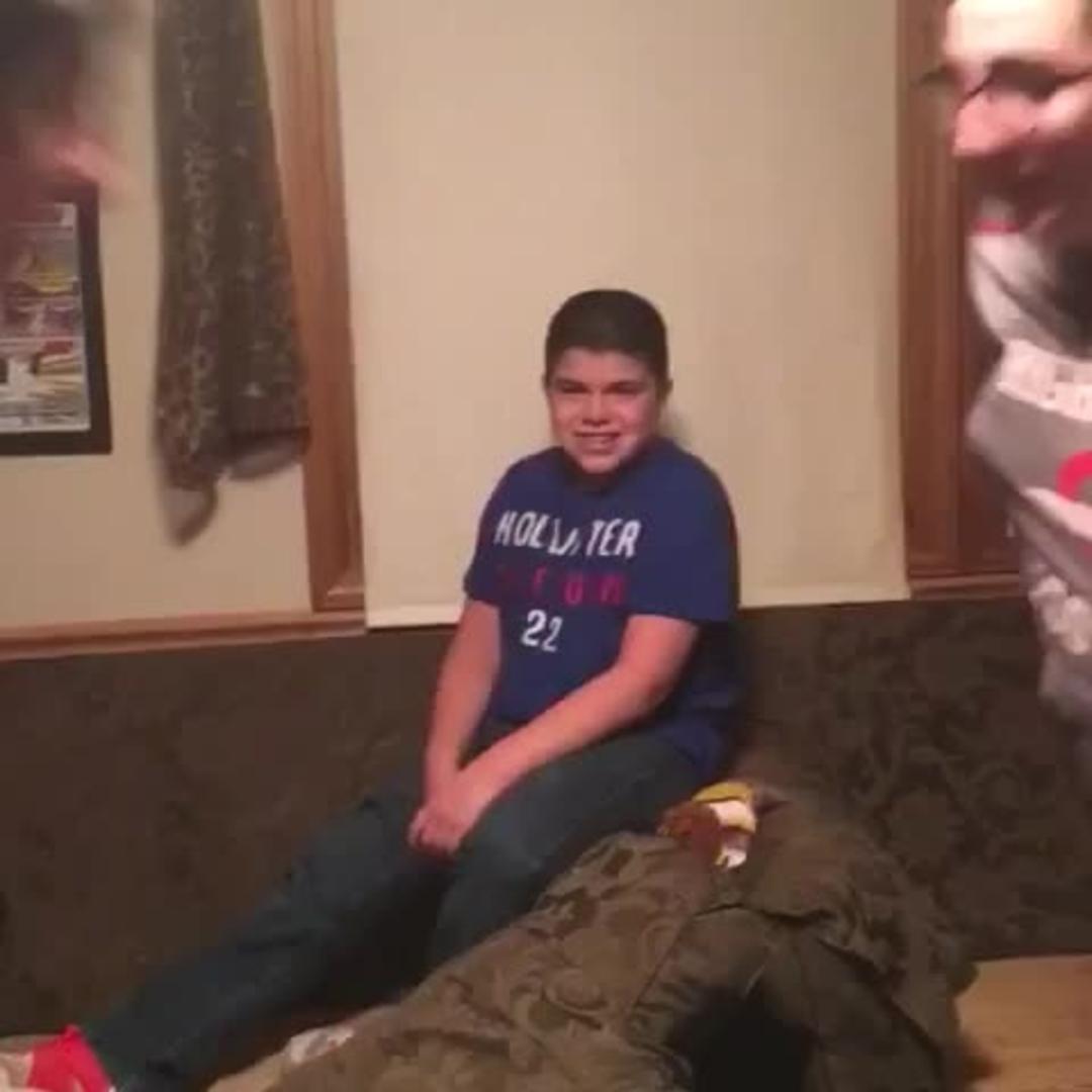 Chest Bump Causes Light to Break | Jukin Licensing