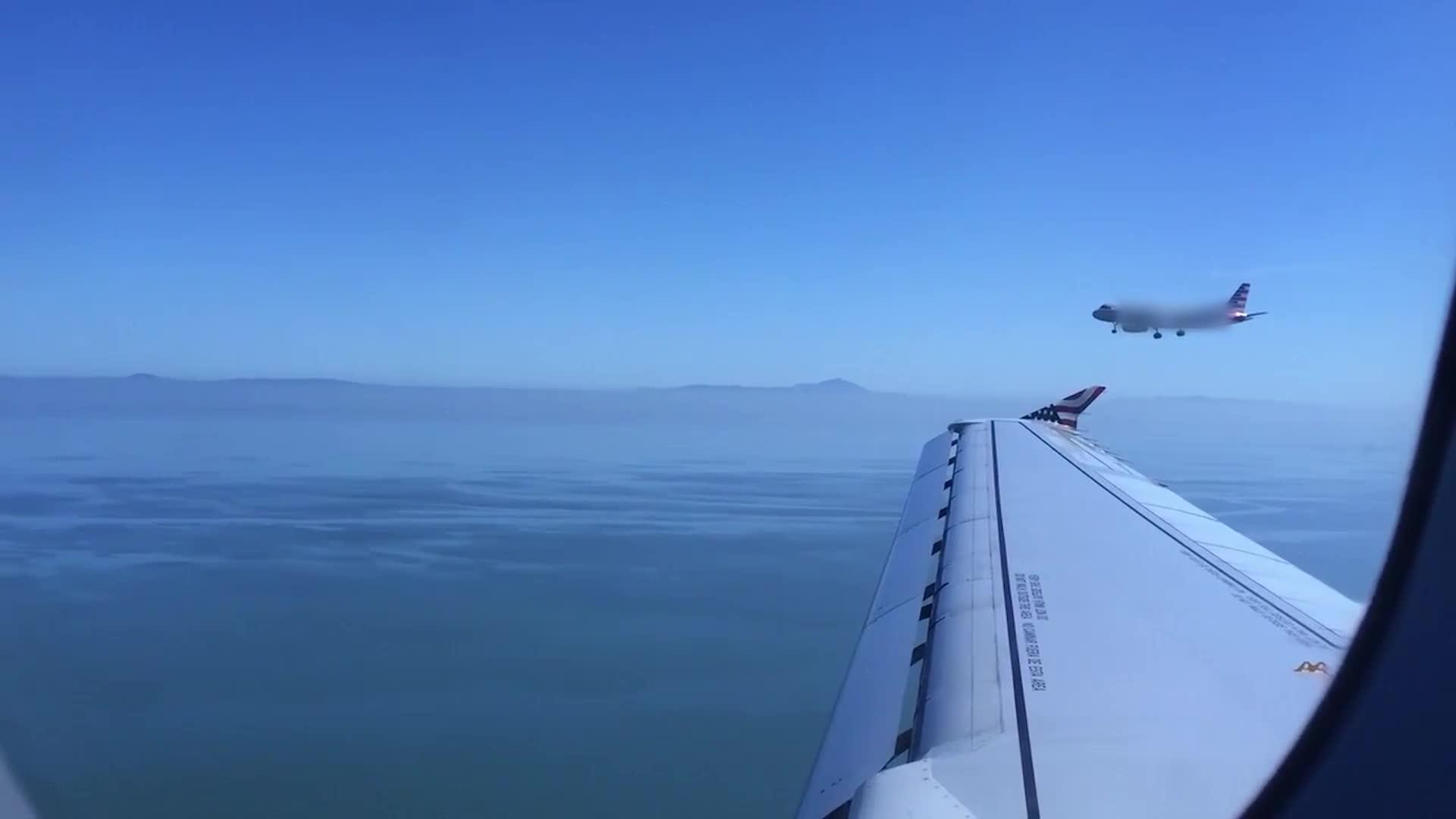 Synchronized Plane Landing at SFO | Jukin Licensing