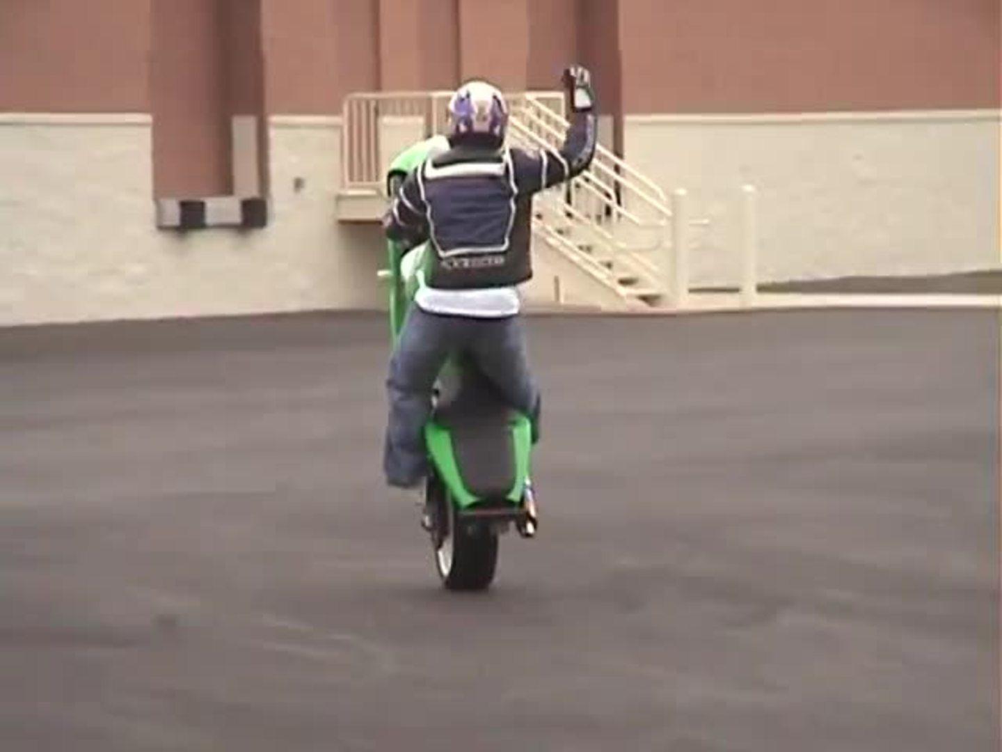 One-handed Wheelie Fail | Jukin Licensing