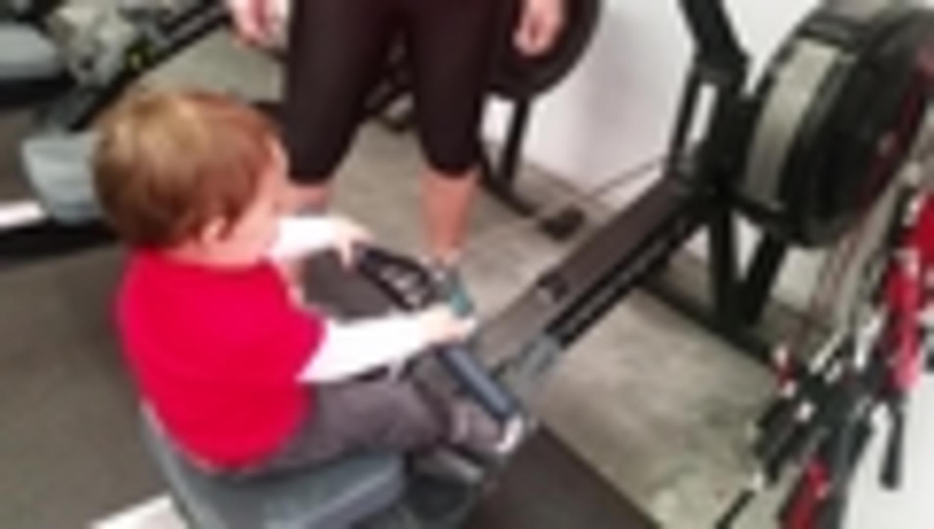 Twins Jiggle on Vibrating Exercise Machine | Jukin Media Inc