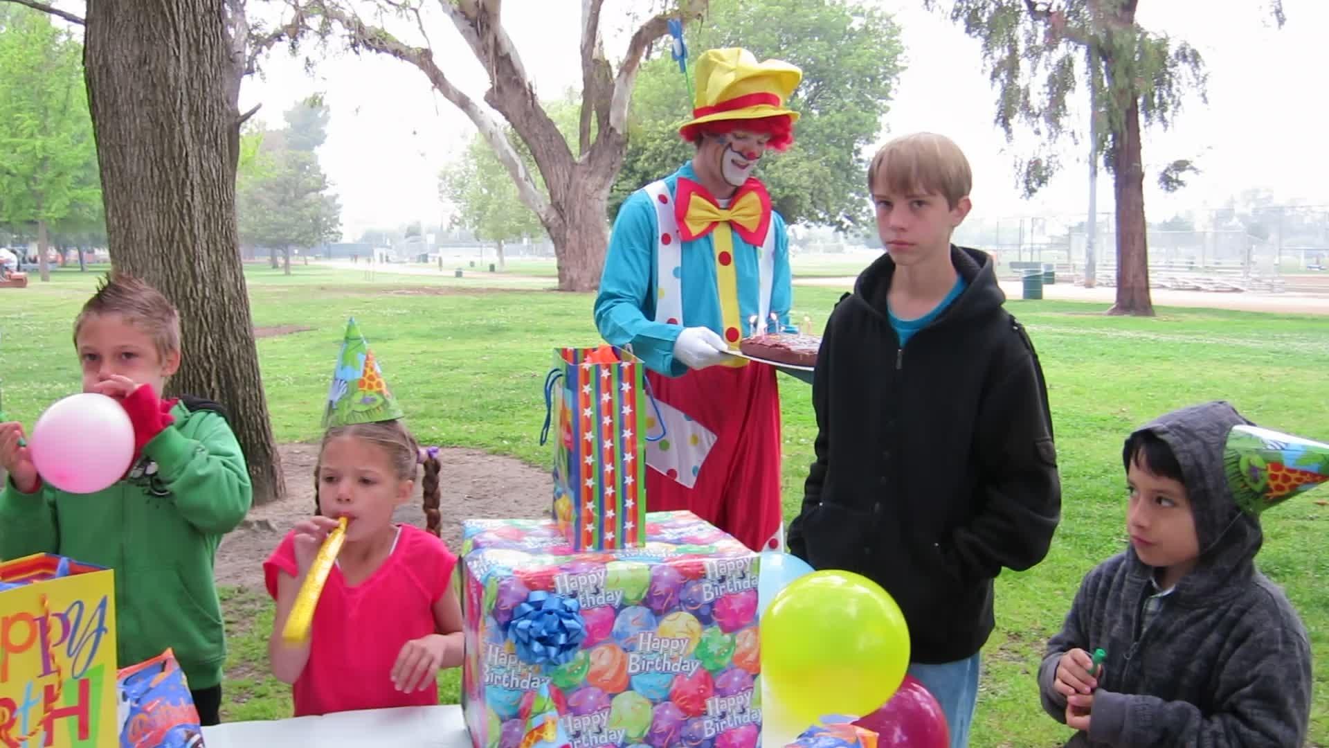 Clumsy Clown Ruins Birthday Cake | Jukin Licensing