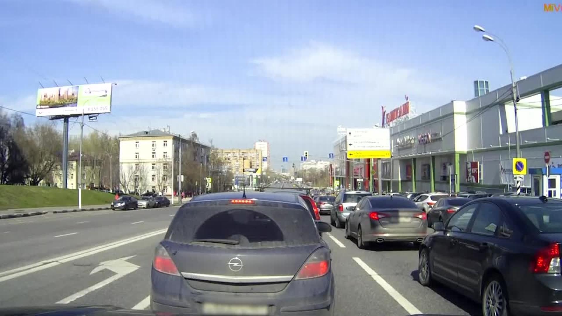 Motorcyclist Crashes into Indecisive Driver | Jukin Licensing