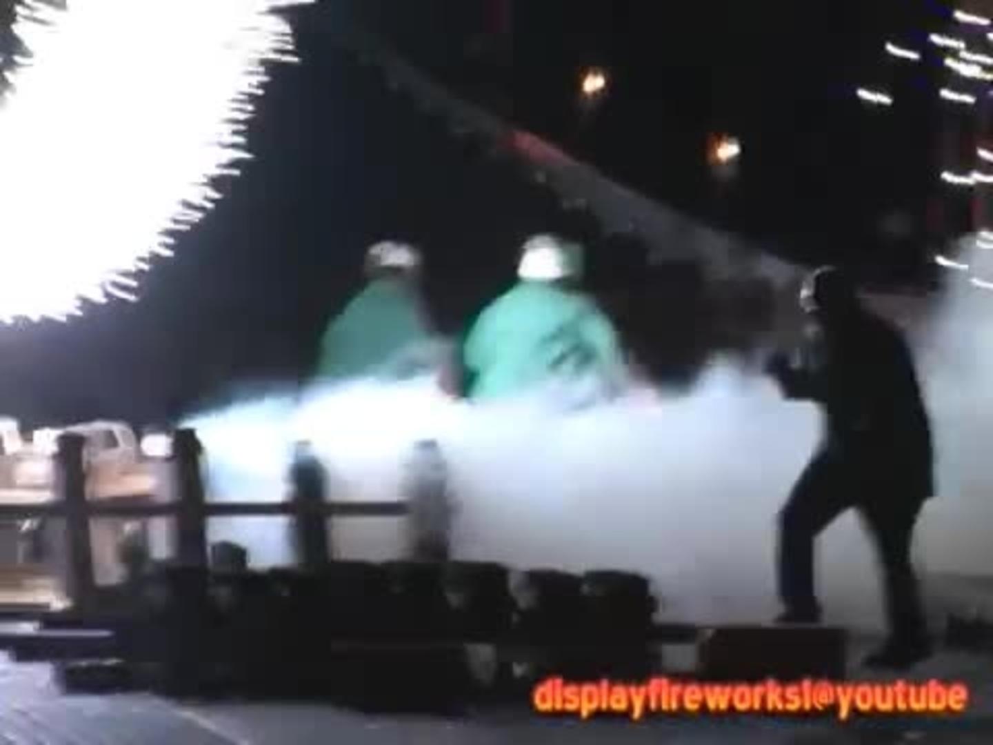 Professional Fireworks Break Too Low | Jukin Licensing