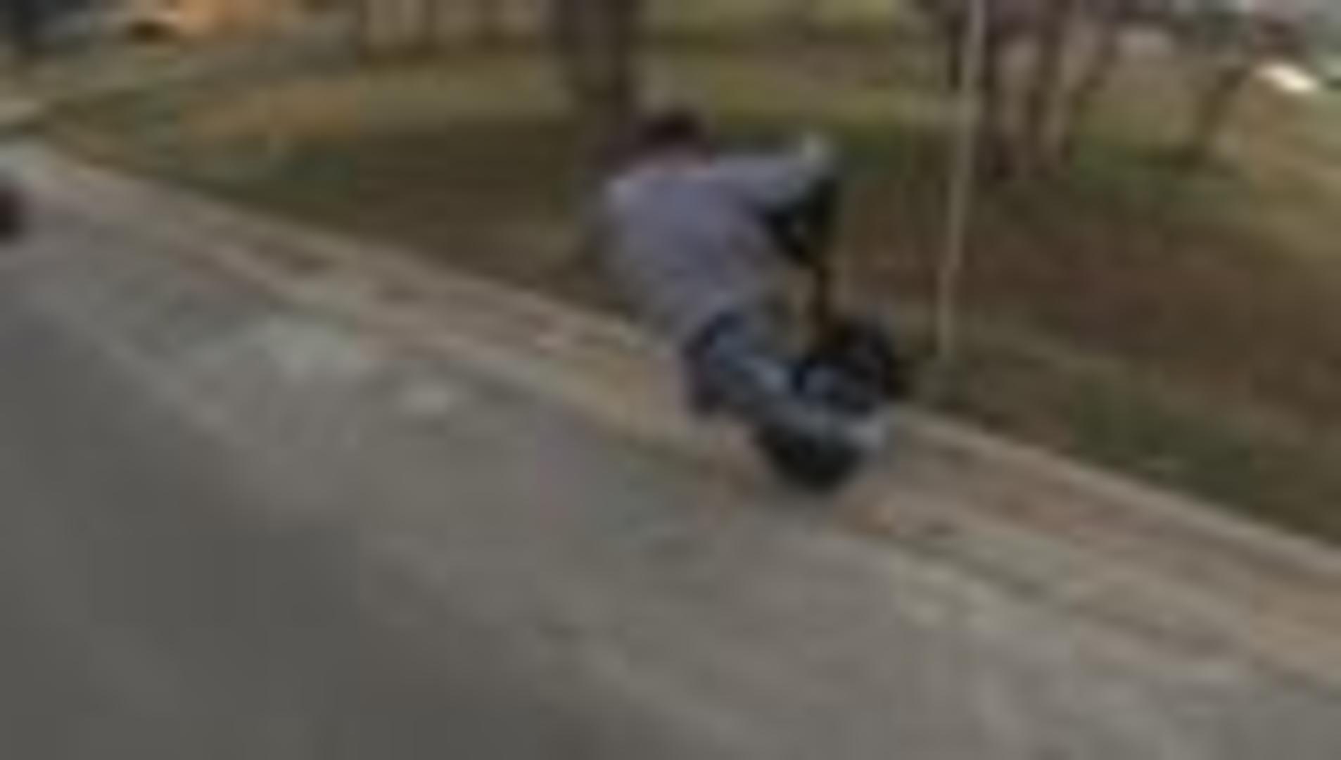 Segway Tour Rider Crashes on Street | Jukin Licensing