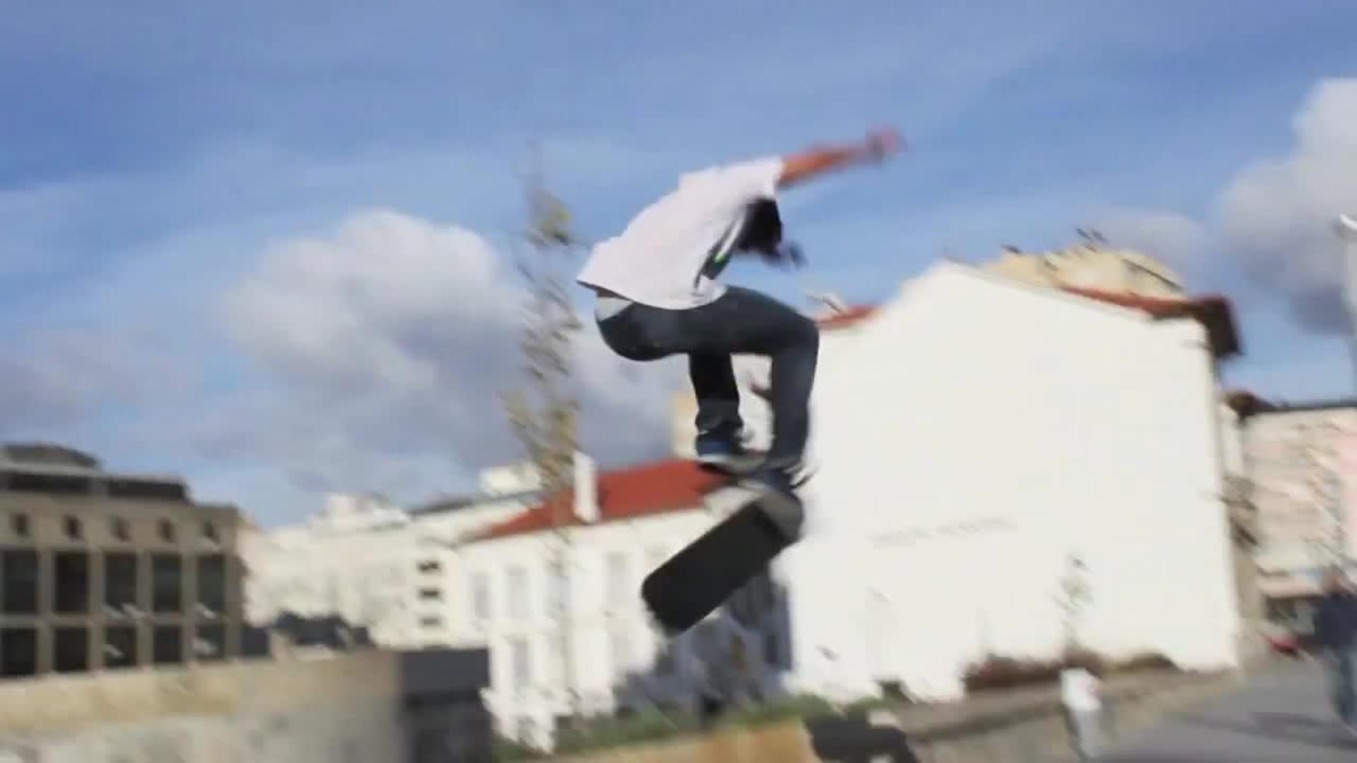 Skateboarder Jumps off Ledge and Smacks Head | Jukin Licensing