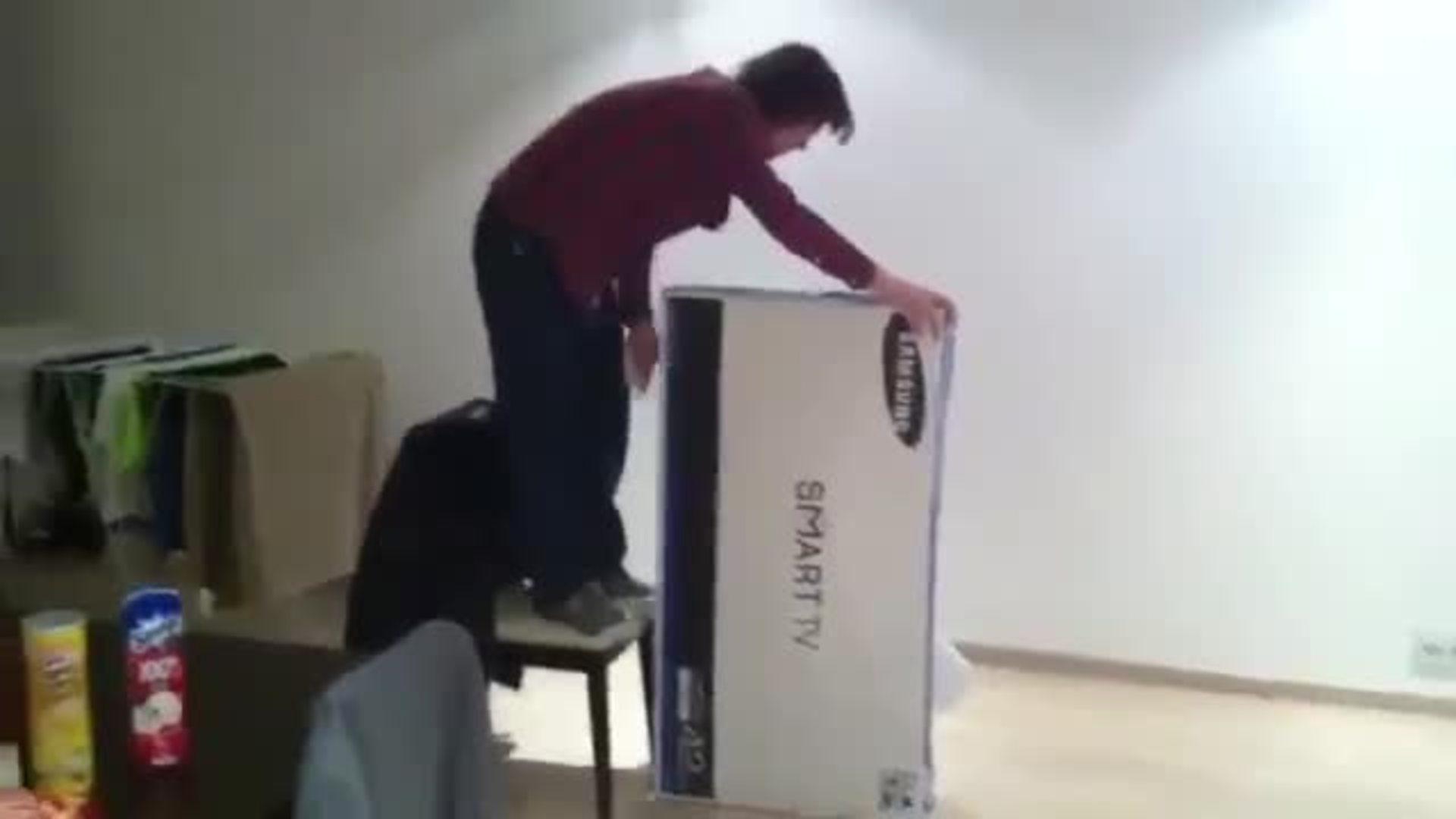 Planking On TV Cardboard Box Fail | Jukin Licensing