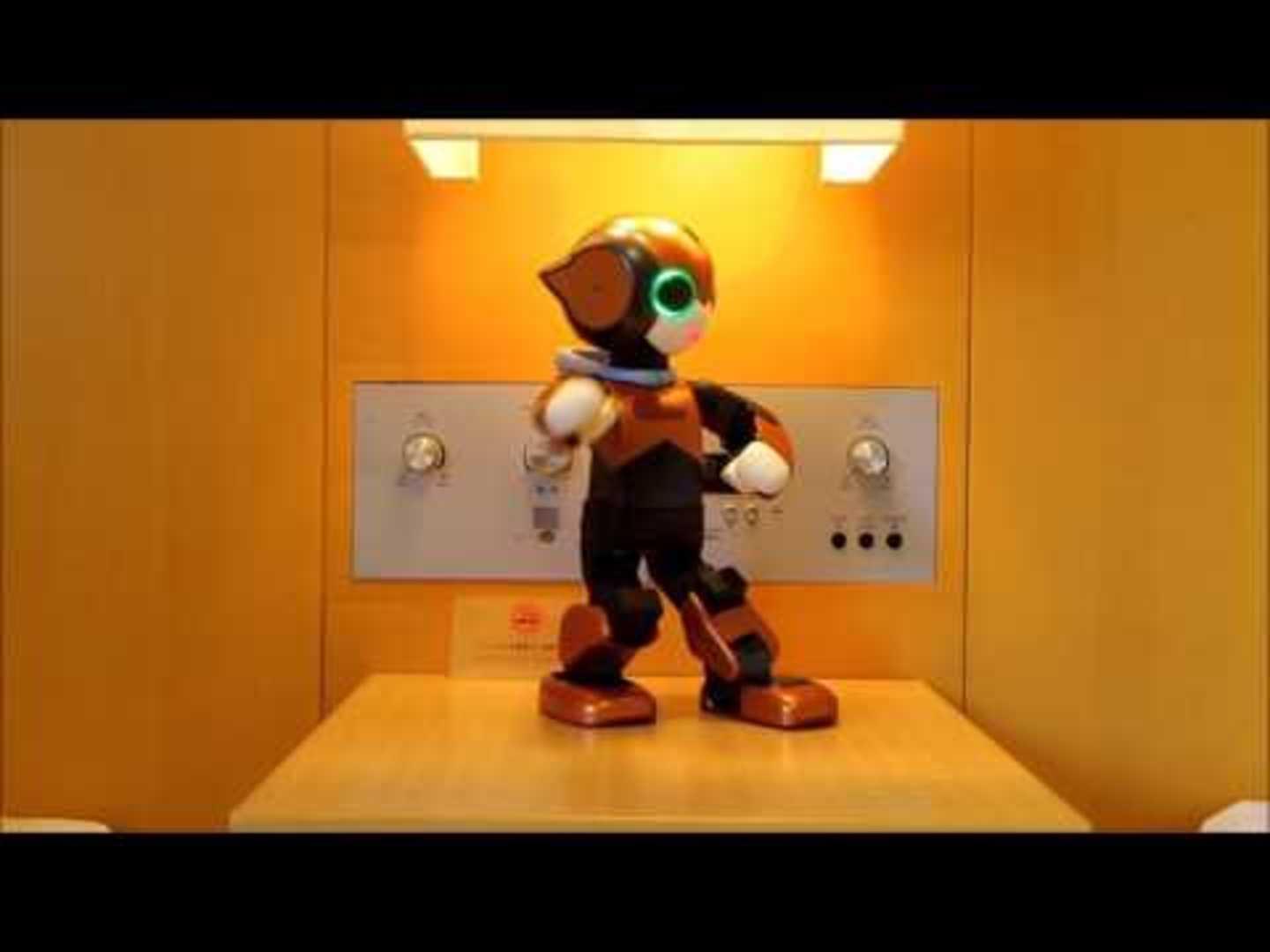 Robi-kun the Dancing Robot | Jukin Licensing