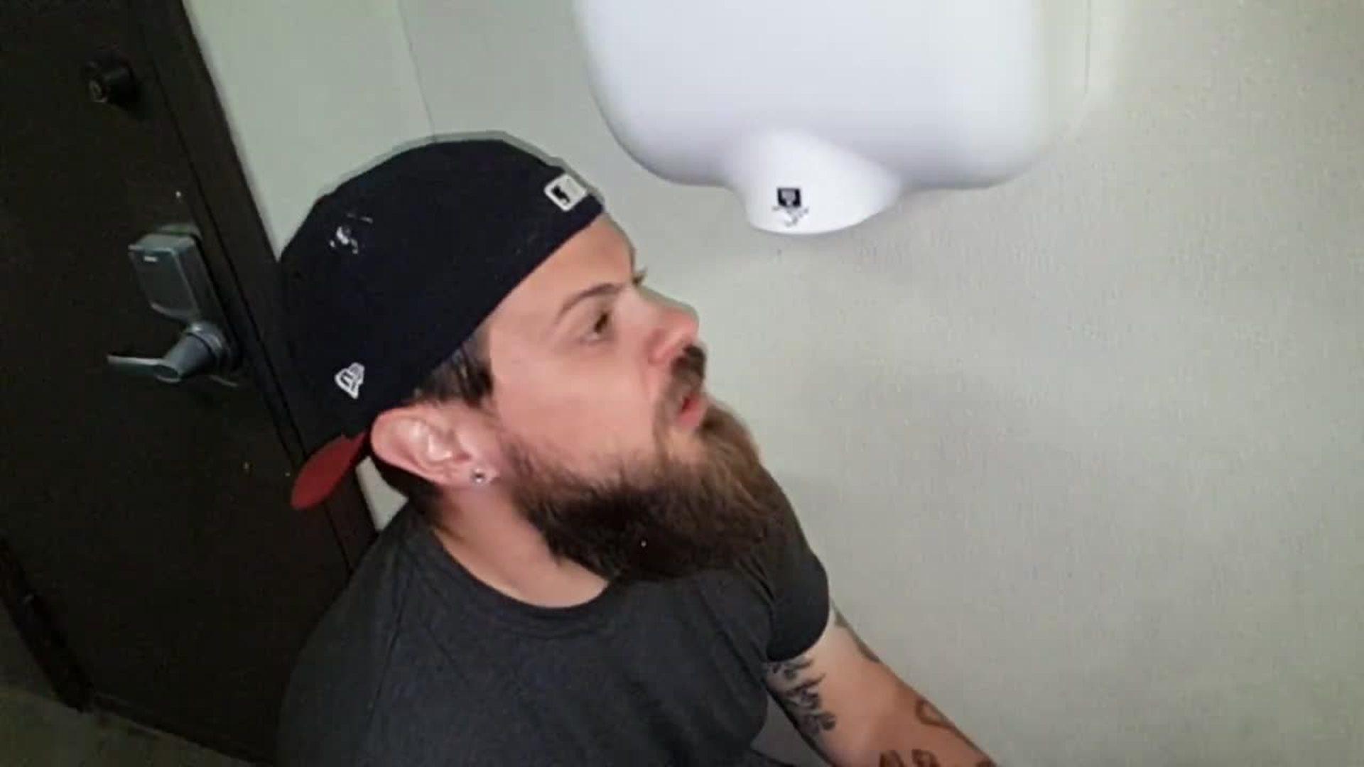 Hand Dryer Lip Flapping in Slow Motion | Jukin Licensing