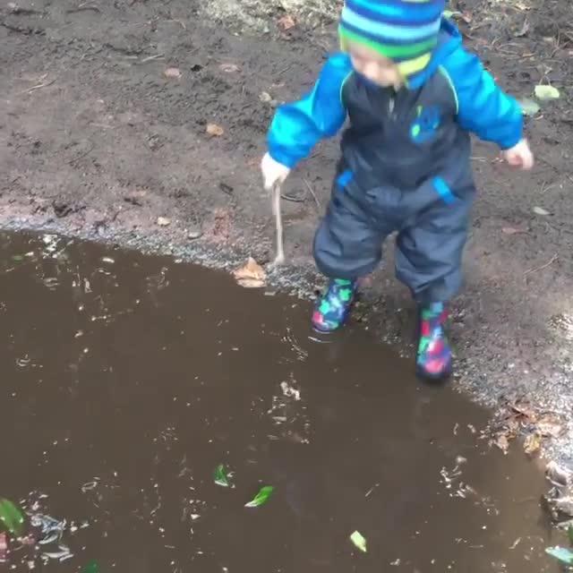 Toddler Falls Into Mud Puddle | Jukin Licensing