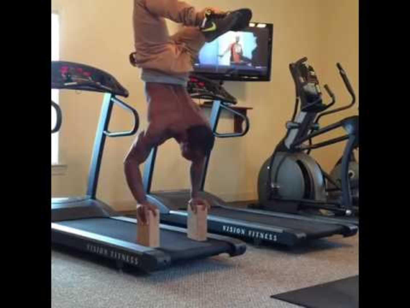 Treadmill Block Handstand Push Up | Jukin Licensing