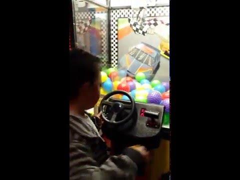 Ball in Claw Machine Bounces Back Into Pile | Jukin Licensing