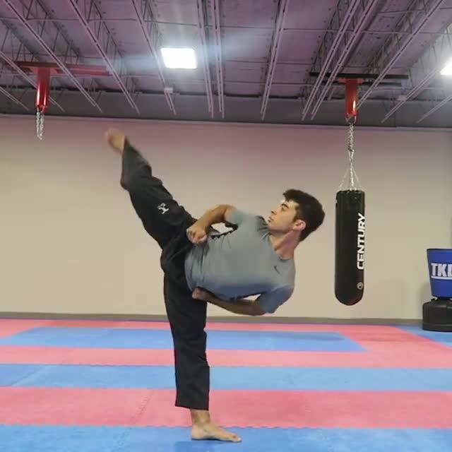 Guy Practices Kicks | Jukin Licensing