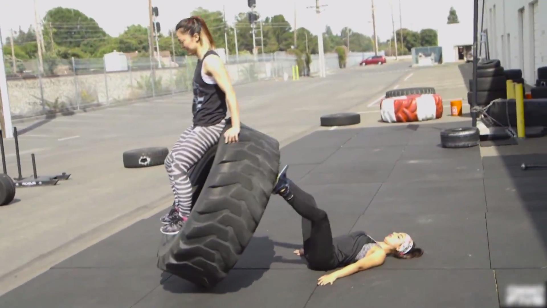 Women Show off Amazing Strength | Jukin Licensing