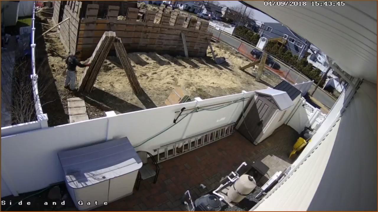 Slabs Fall on Top of Construction Worker | Jukin Licensing