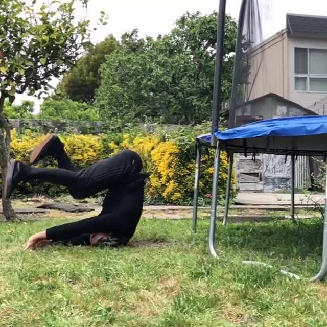 Guy Gets Head Stuck In Trampoline Springs While Attempting Double ...