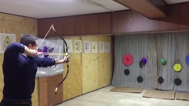 Archer Hits Balloons with Two Arrows at Once | Jukin Licensing
