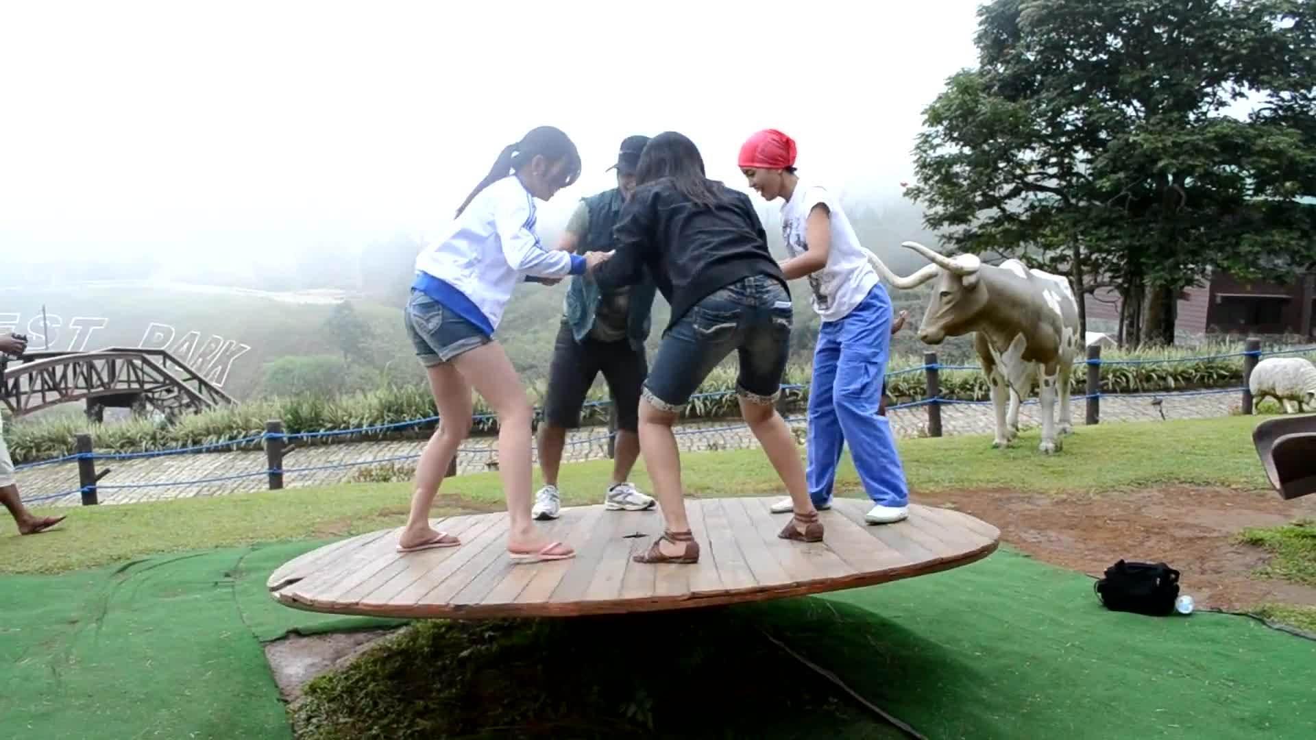 Group of People on Spinning Plate All Fall Off | Jukin Licensing