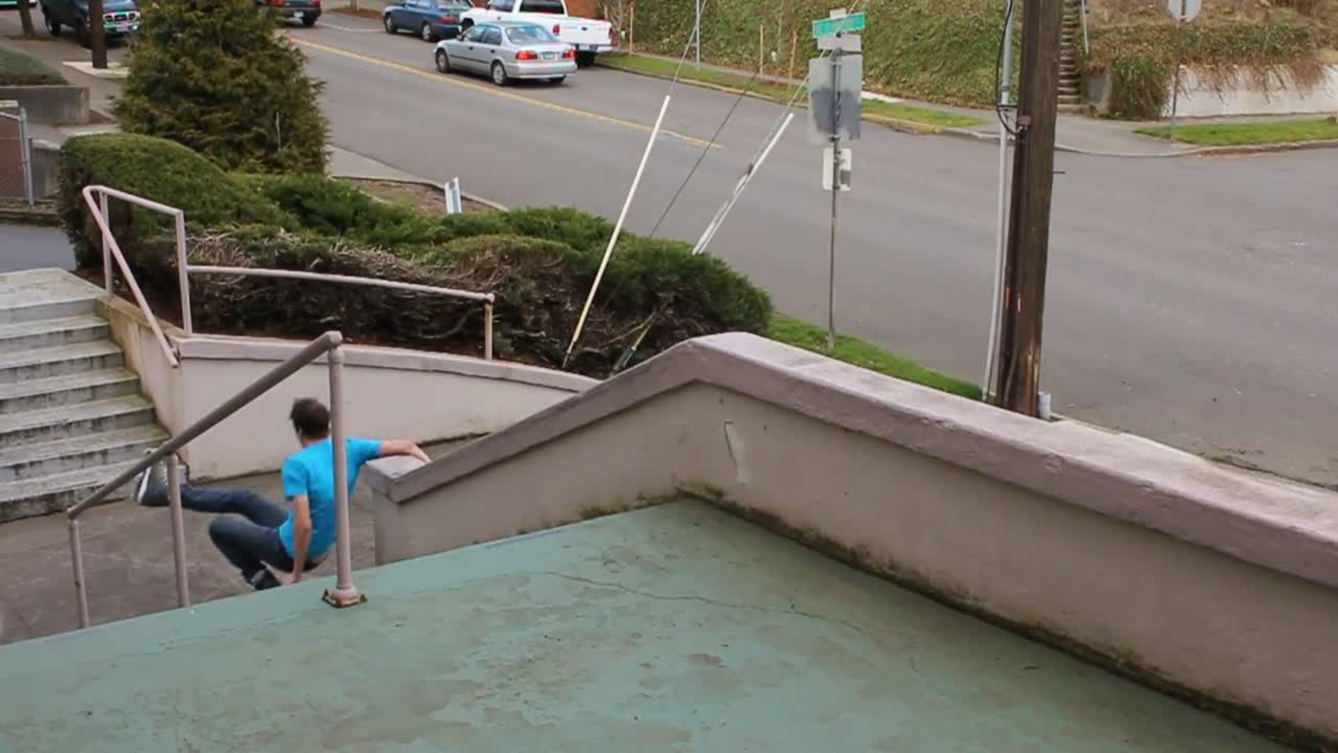 Arm Wrestling Girl Breaks Arm | Jukin Media Inc