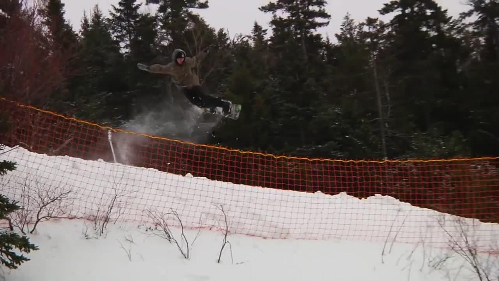 Snowboarder Crashes into Tree and Recovers | Jukin Licensing