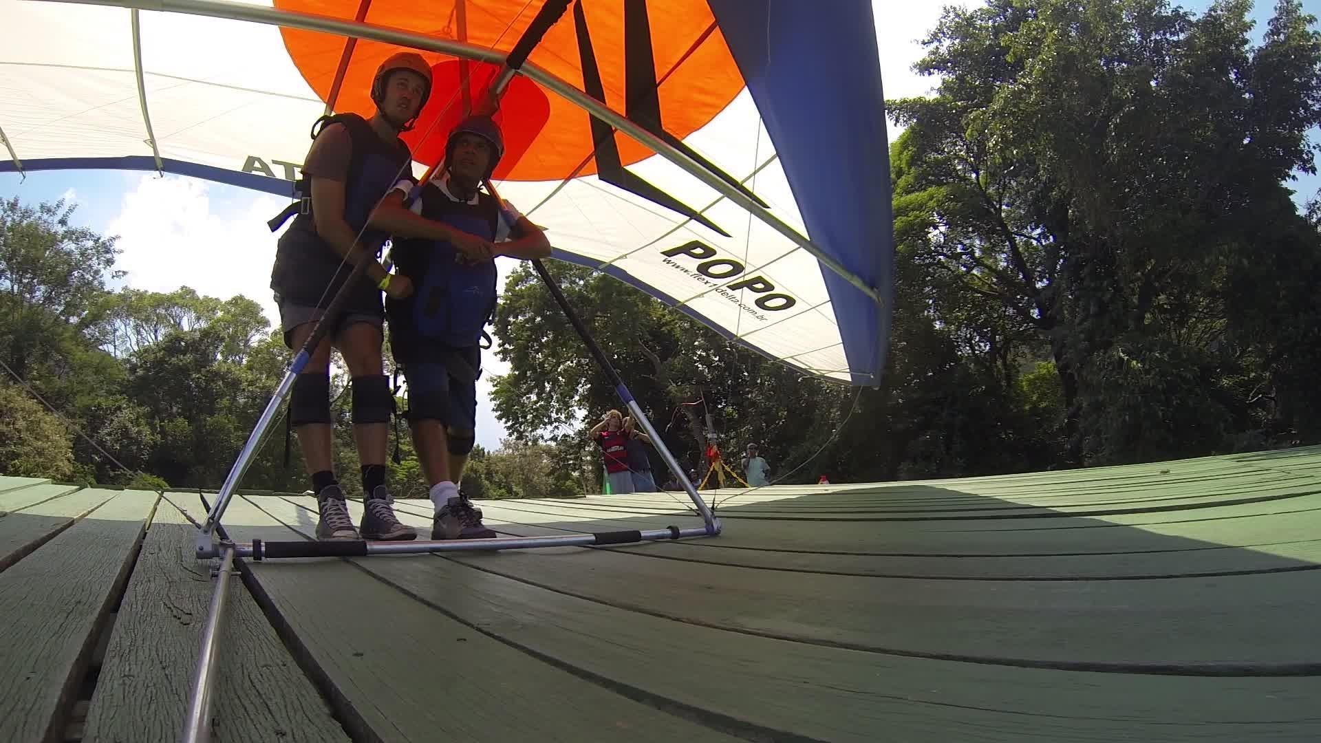 Rio de Janeiro Hang Gliding Fail | Jukin Licensing