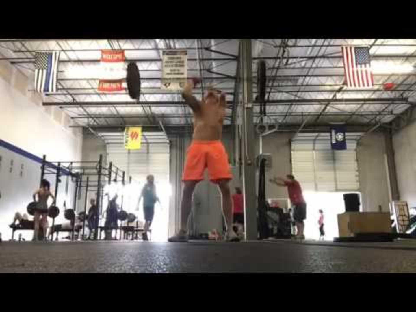 One Armed Man Does Clean and Jerk | Jukin Media Inc