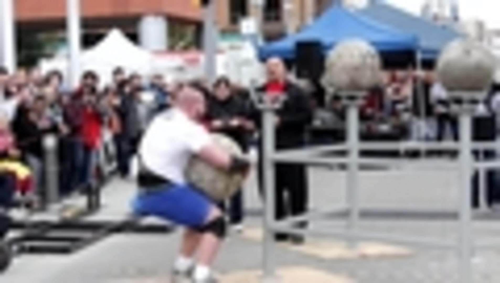 Boulder Falls on Strong Man Competitor | Jukin Licensing