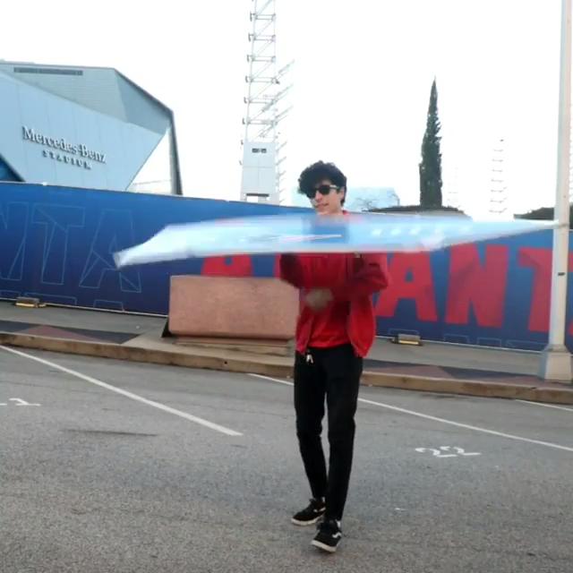 Guy Spins Big Sign Board Using Both Hands | Jukin Licensing