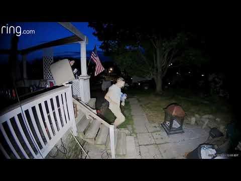 Woman Falls off Porch Steps | Jukin Licensing