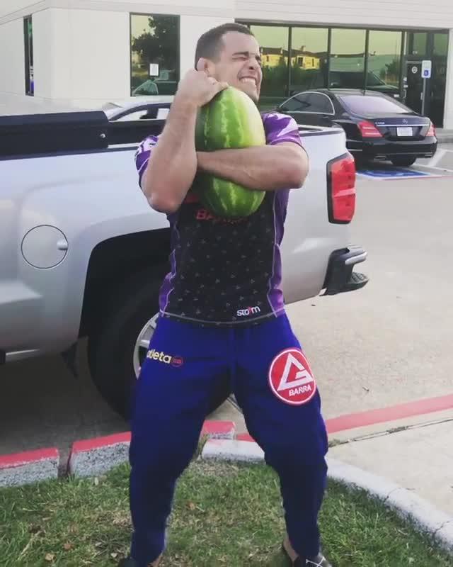 Guy Shows Unbelievable Strength by Instantly Crushing Watermelon With ...