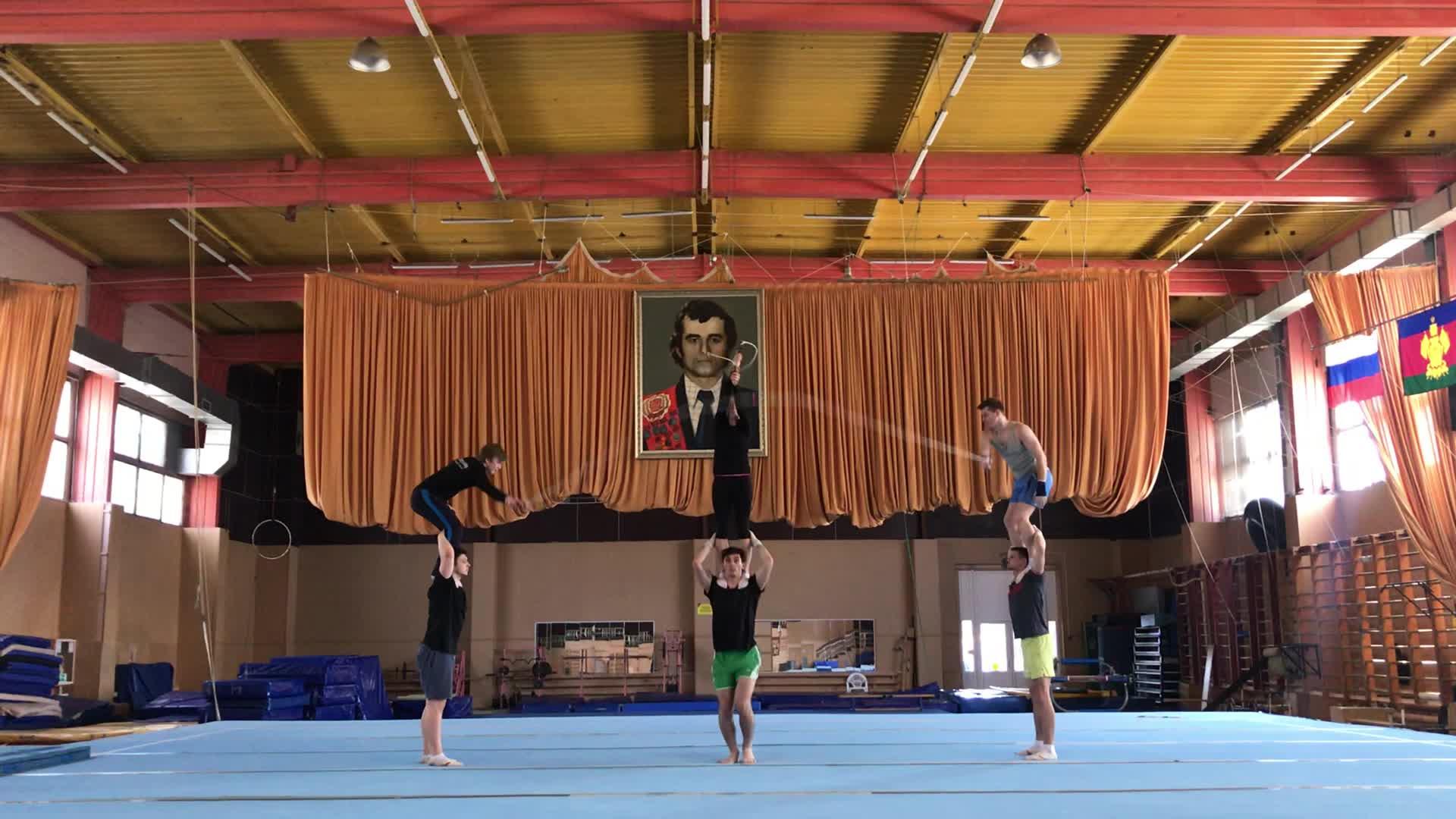 Acrobats Performs Jump Rope Routine | Jukin Media Inc