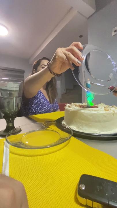 Woman Smashes Glass With Plate After Getting Scared By Her Birthday ...