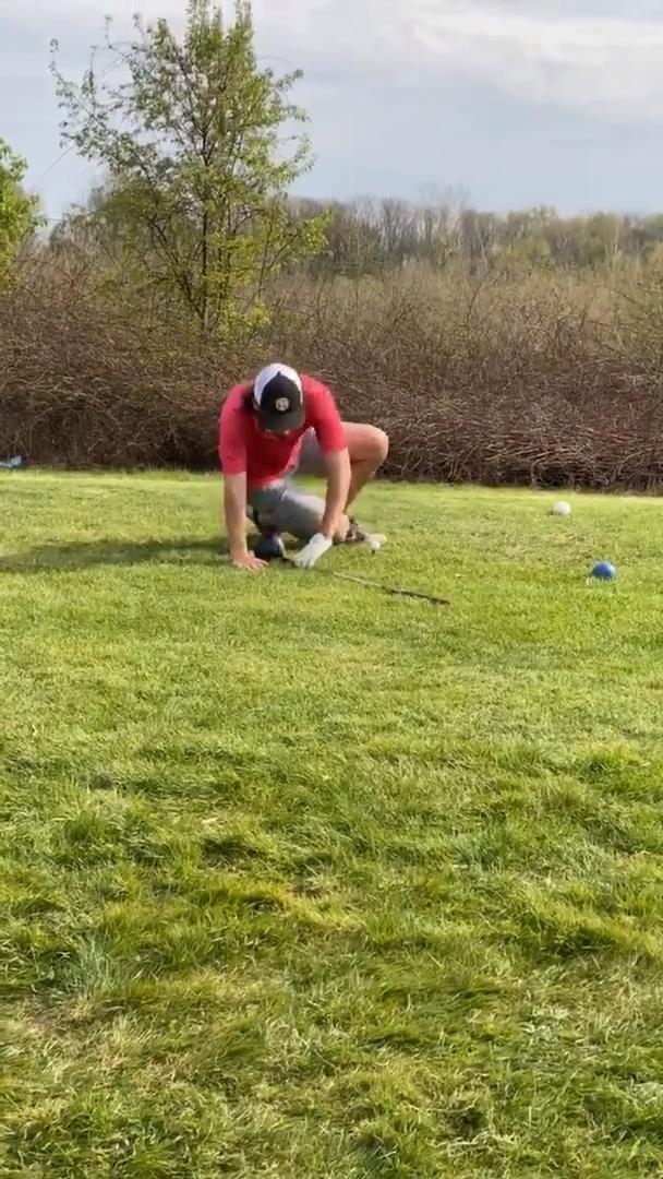 Drunk Guy Throws Golf Club At Friend After Failing to Make Putt | Jukin ...