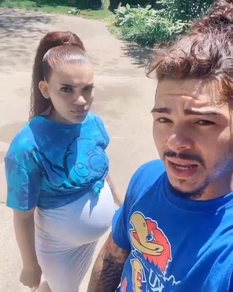 Woman Hits Boyfriend in Stomach After He Calls Her Side Chick | Jukin ...