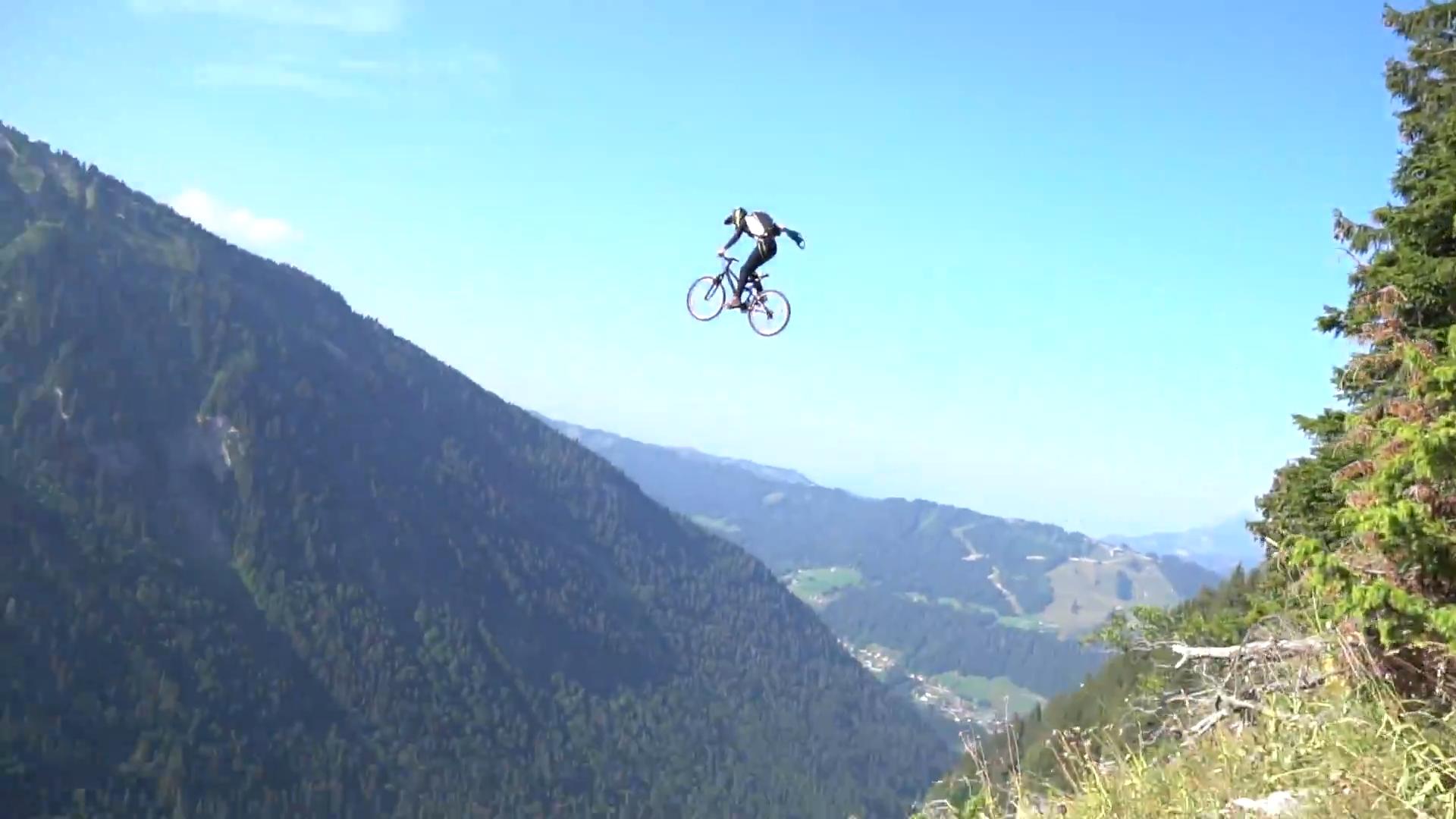 Guy Performs Insane Bicycle Jump | Jukin Licensing