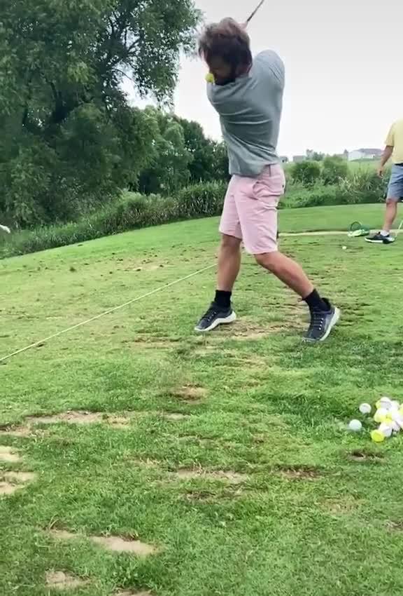 Man Gets Hit by Golf Ball While Taking a Selfie | Jukin Media Inc