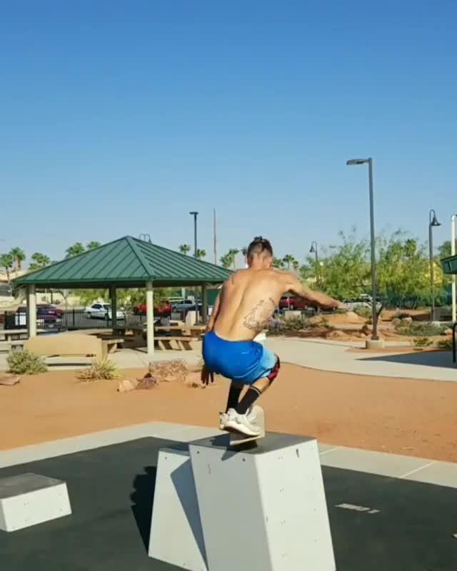 Guy Attempts Tricks On Spinning Balance Board | Jukin Licensing