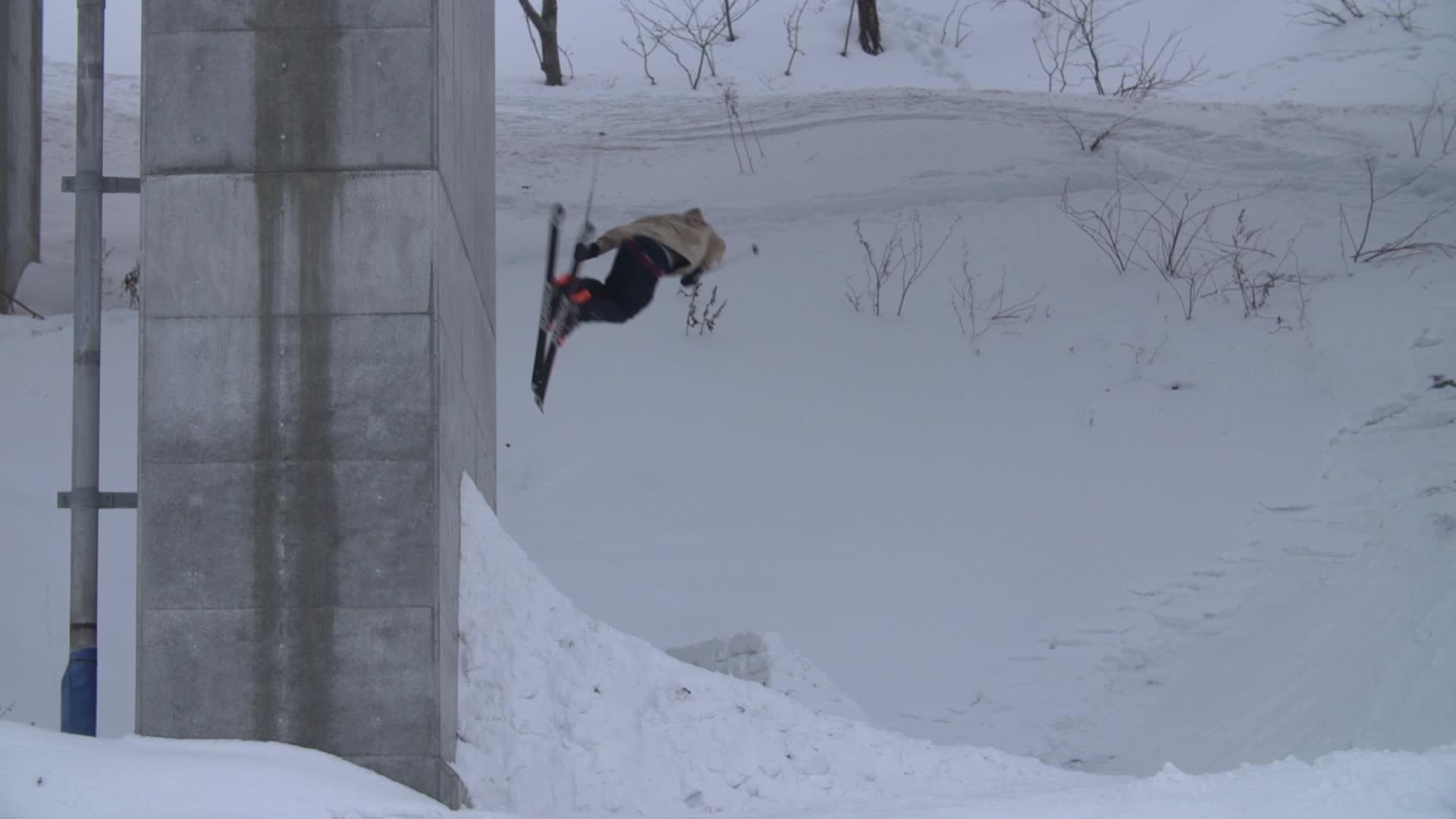 Skier Does Trick by Tapping on Walls | Jukin Licensing