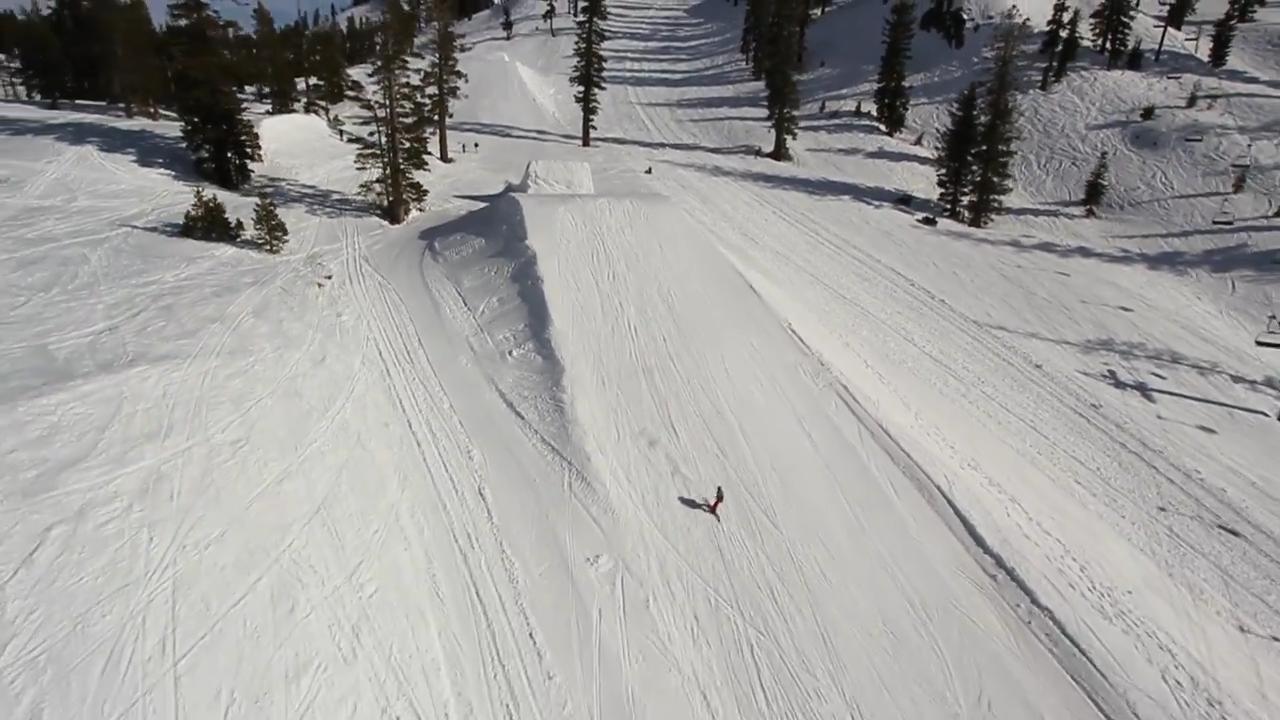 Skier Crashes But Gets Up Immediately While Skiing Down Slope | Jukin ...