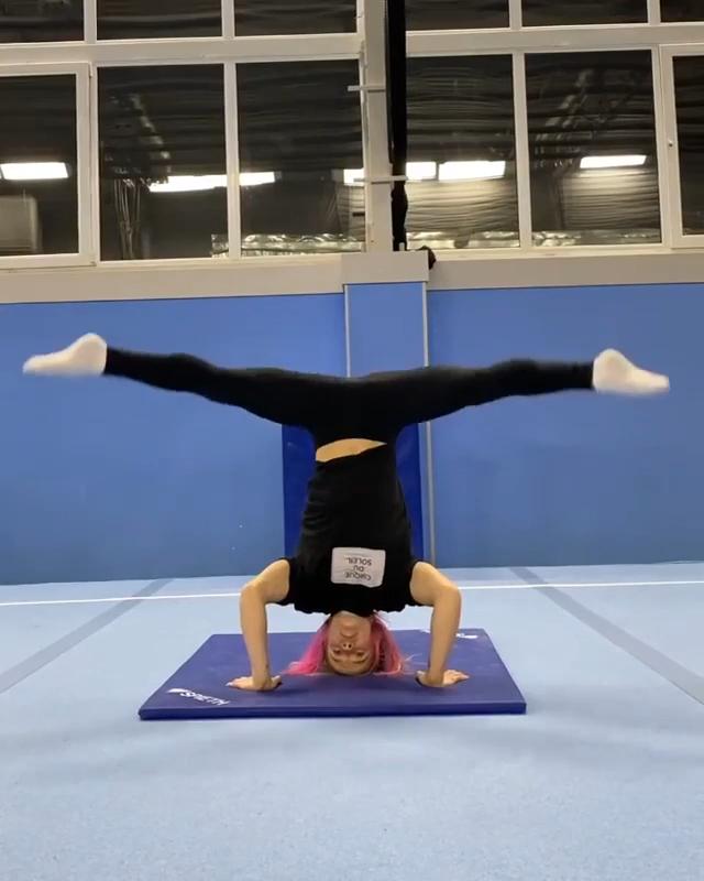 Girl Performs Amazing Acrobatic Tricks | Jukin Licensing
