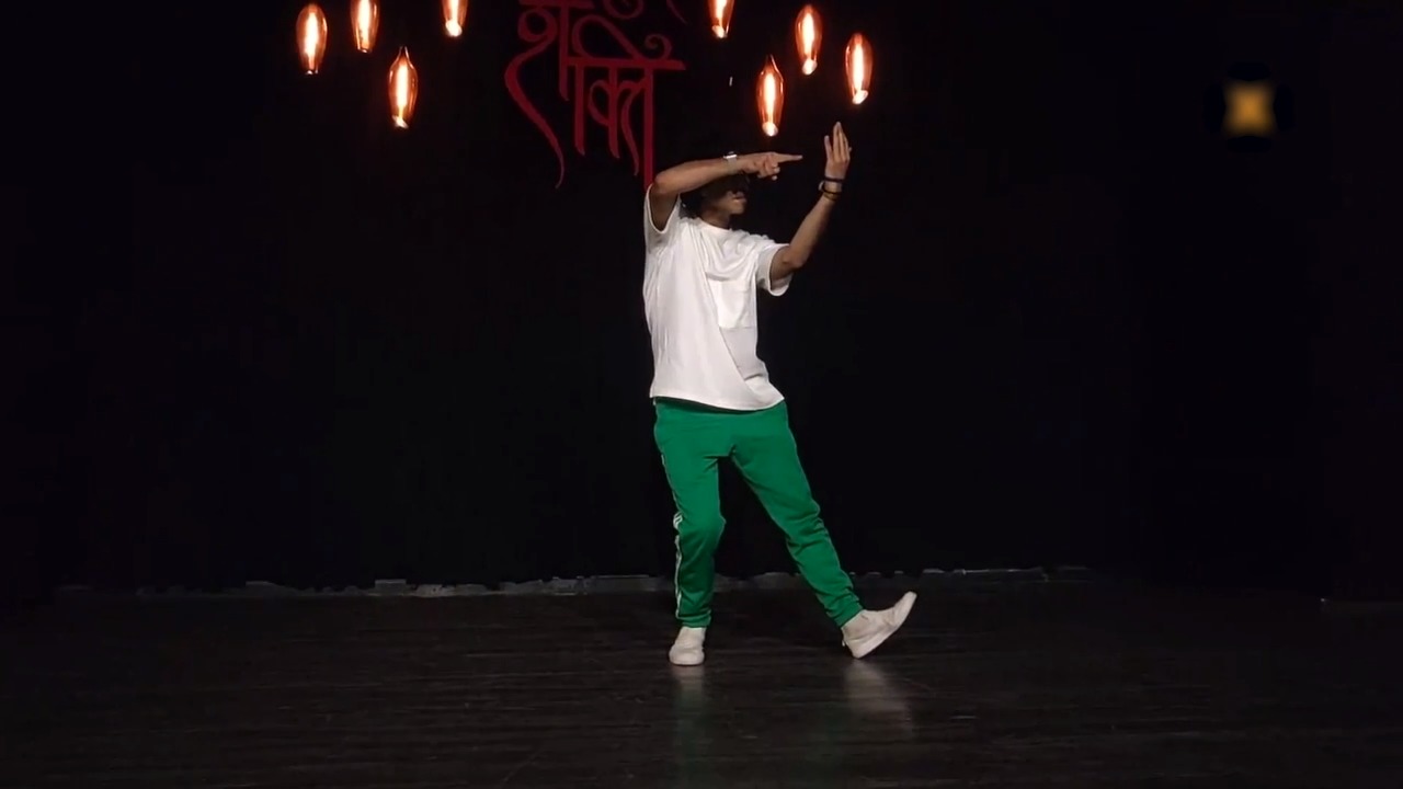 Guy Shows Cool Dance Moves While Performing in Studio | Jukin Licensing