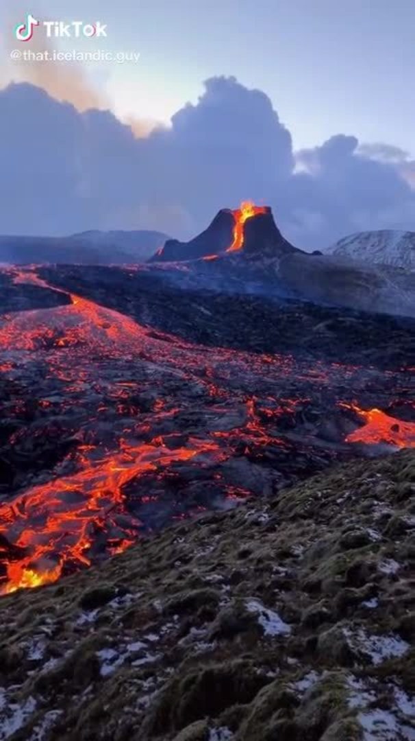 Person Witnesses Aftermath of Volcanic Eruption in Iceland | Jukin ...