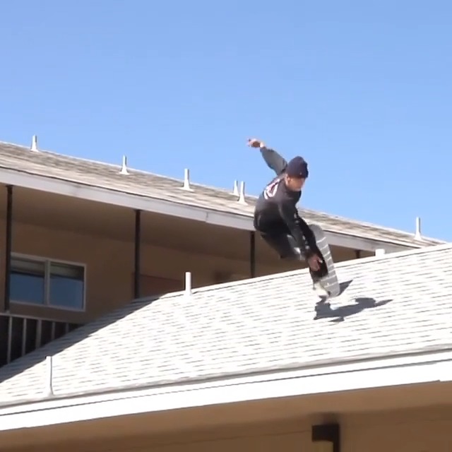 Guy Falls Off Roof While Trying to Skateboard on It | Jukin Licensing
