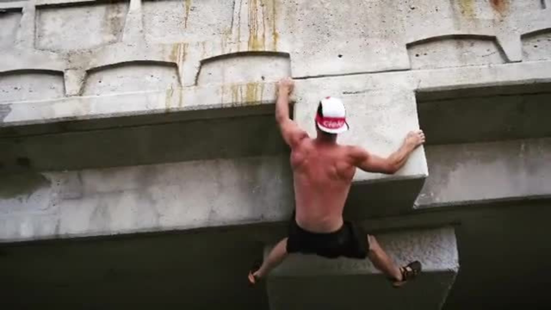 Man Climbs Onto Bridge Using Incredible Strength and Grip | Jukin Licensing