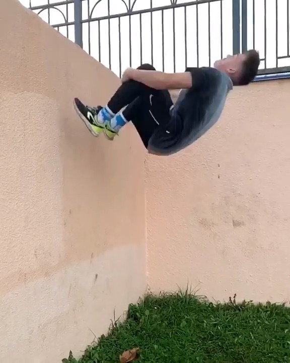 Guy Shows Cool Flips While Doing Parkour | Jukin Licensing