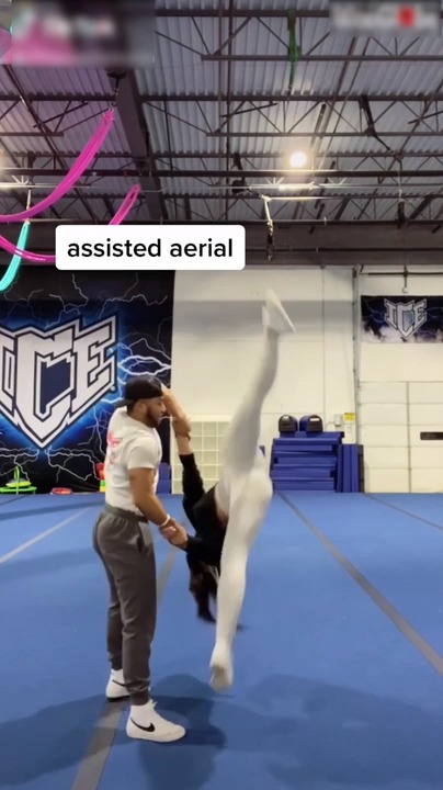 Duo Performs Amazing Stunts When Challenged By People on Social Media ...