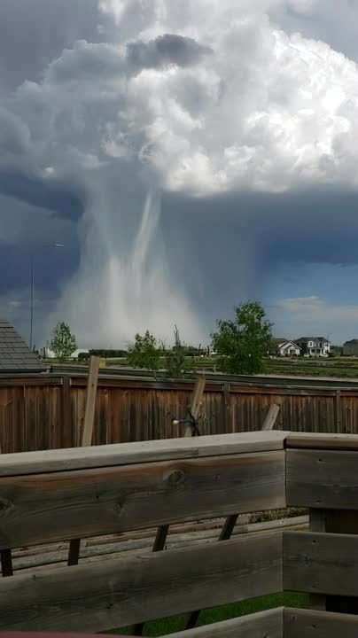 Fascinating Time-Lapse of Storm Downburst | Jukin Licensing